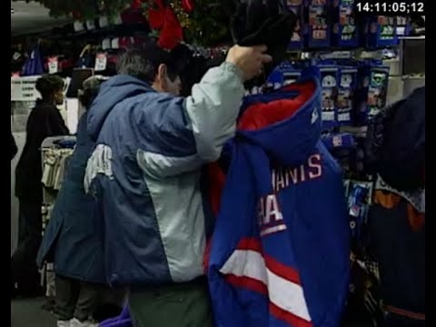 Christmas Shopping at a mall in 1995: Part II - YouTube