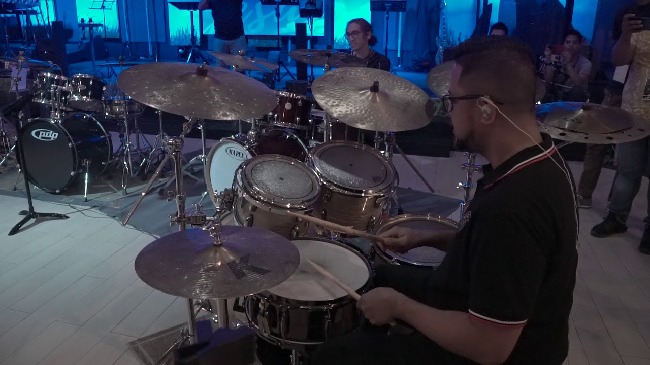 Drum Perfomance by Michael Alba and Genson Viloria - Nadarang Drum Duo ...