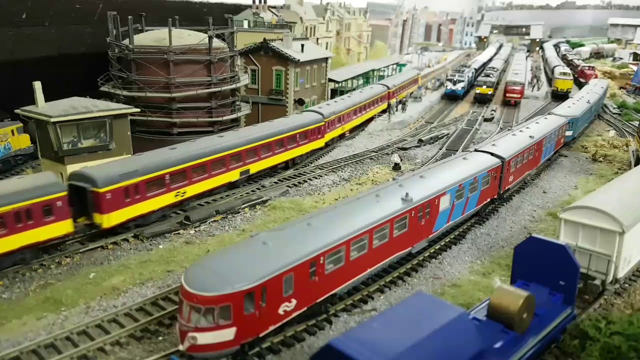NS Model spoorbaan h0 - YouTube