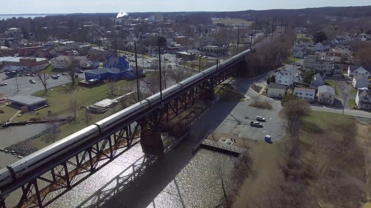 Amtrak Regional Train speeding across the bridge - YouTube