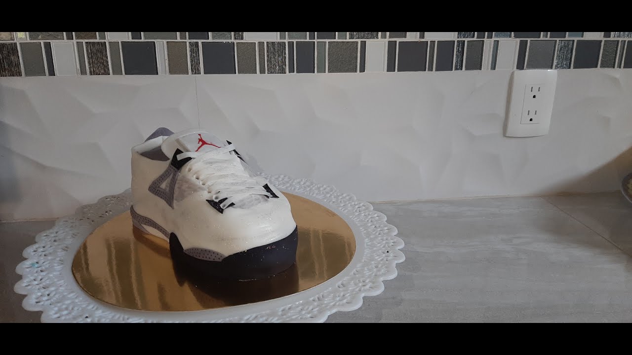Pastel En Forma de tenis || Tennis Shaped Cake - YouTube