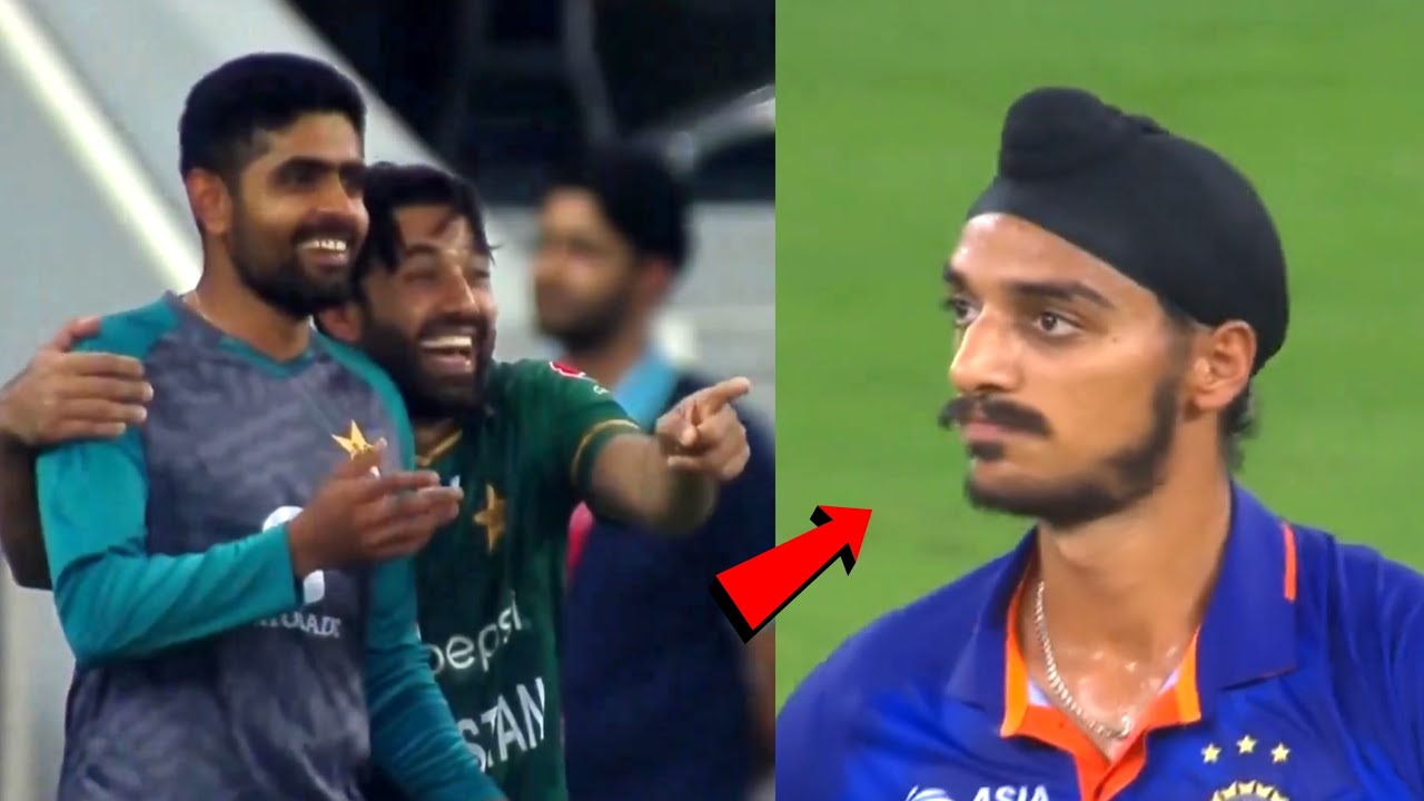 Babar Rizwan Rush in Ground After Victory || Pakistan Winning Moments ...