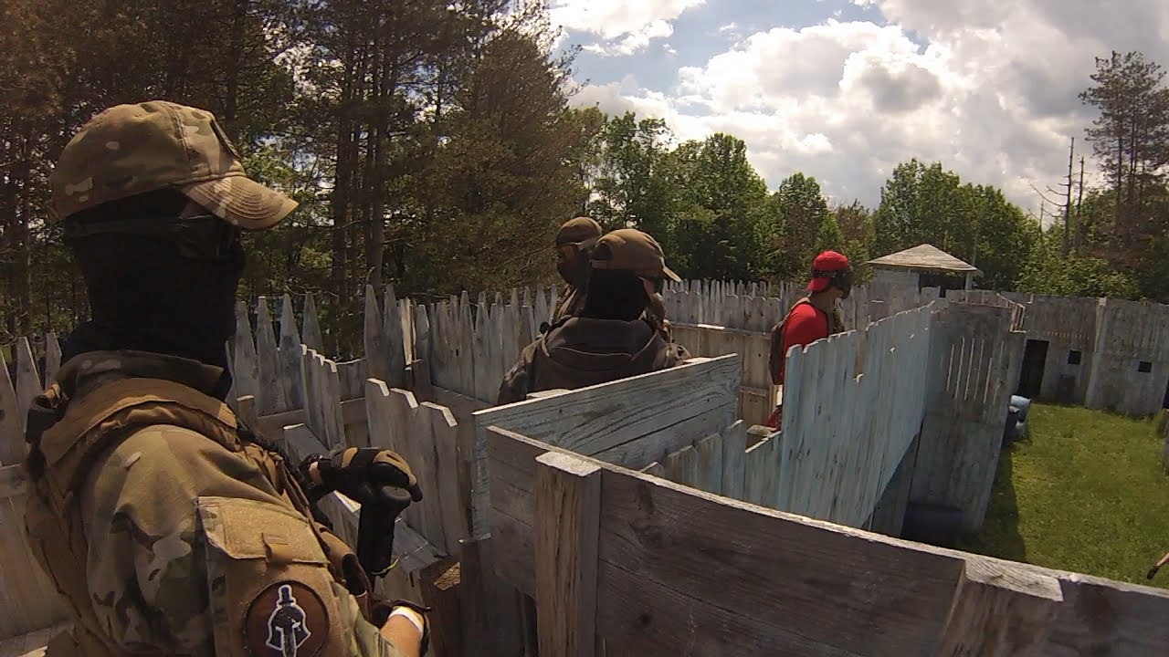 Airsoft Player SCREAMS at being SHOT! (wants to fight) - YouTube