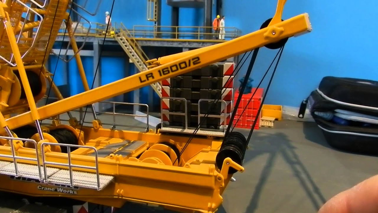 How-To: Reeve liebherr Lr1600 gantry/A-frame - YouTube