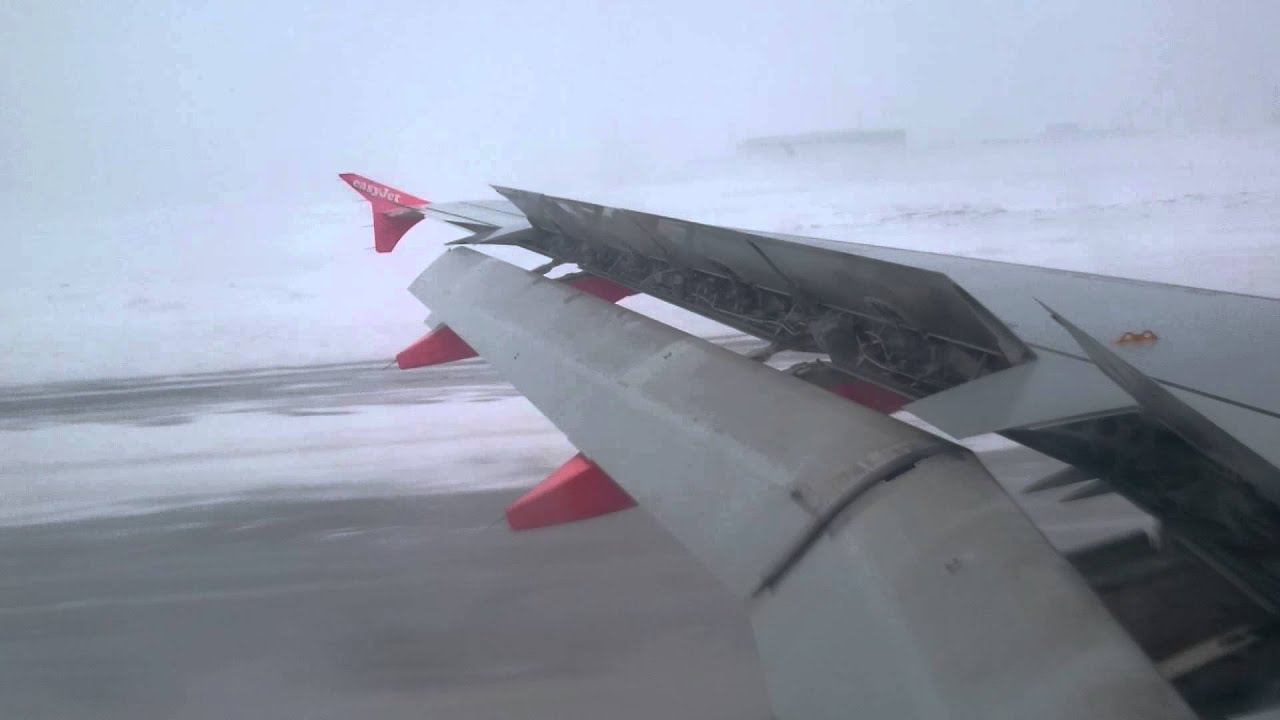 Easyjet A320 Keflavik Airport Landing - YouTube