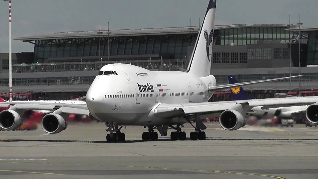 747SP at Hamburg Airport / Landing and Takeoff HD - YouTube