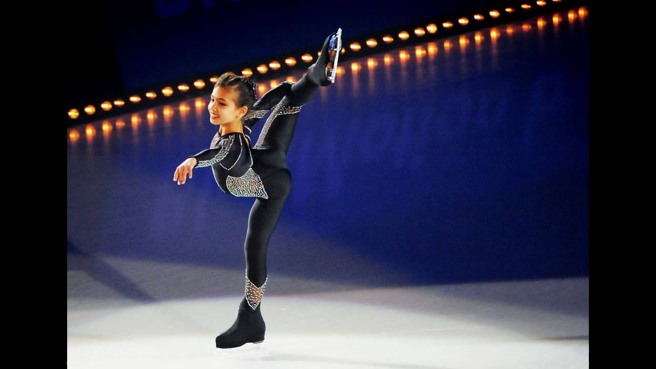 Amani Fancy figure skating - YouTube