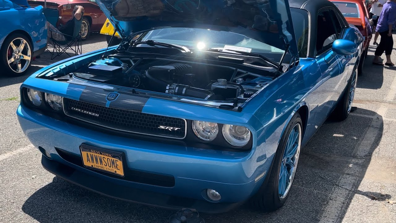 2010 Dodge Challenger SRT8 Surf Blue Pearl Paint. - YouTube