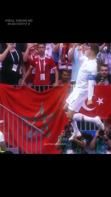 CR7’s Crazy Header Stuns Everyone 😱 #ronaldo #goal - YouTube
