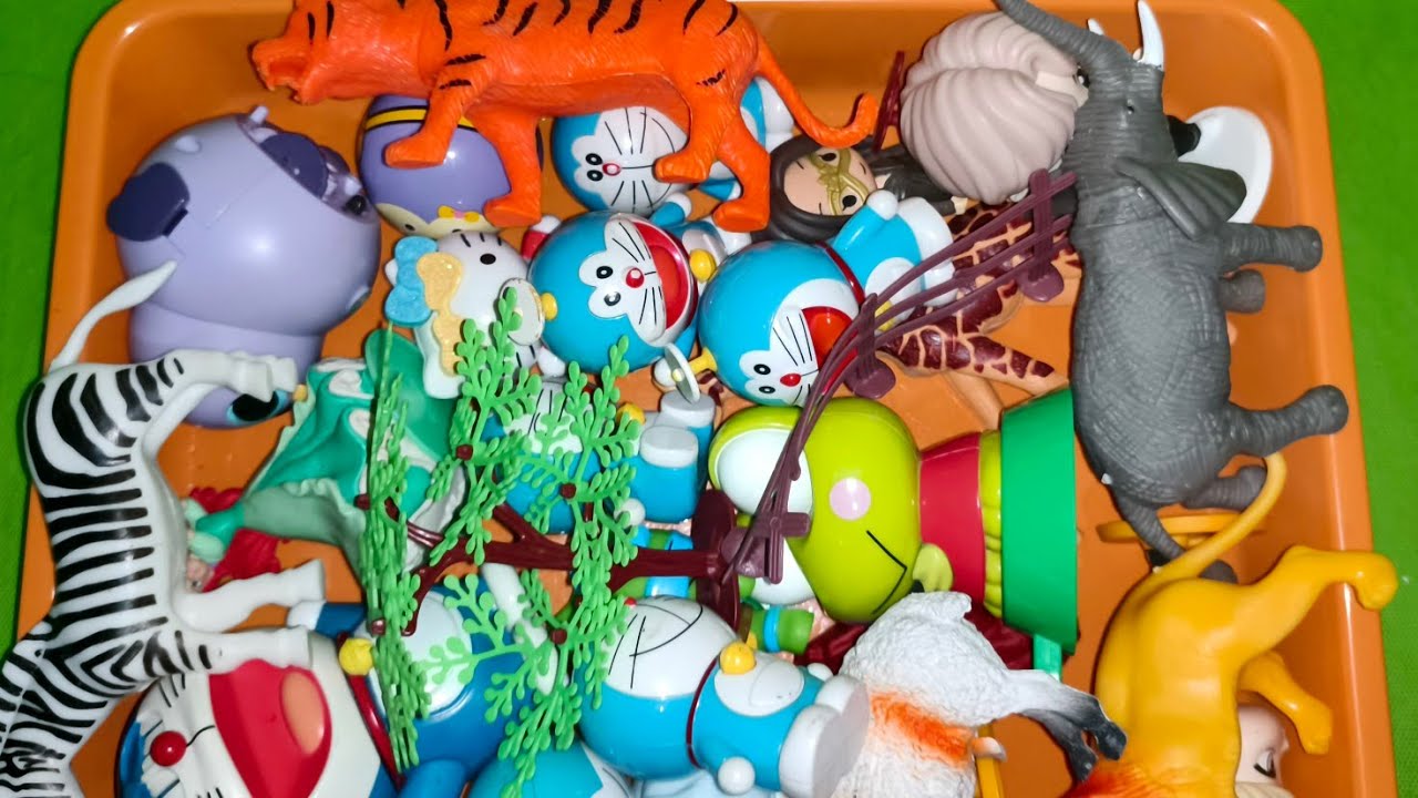 The sound of plastic toys when moved #asmrsounds #toys - YouTube