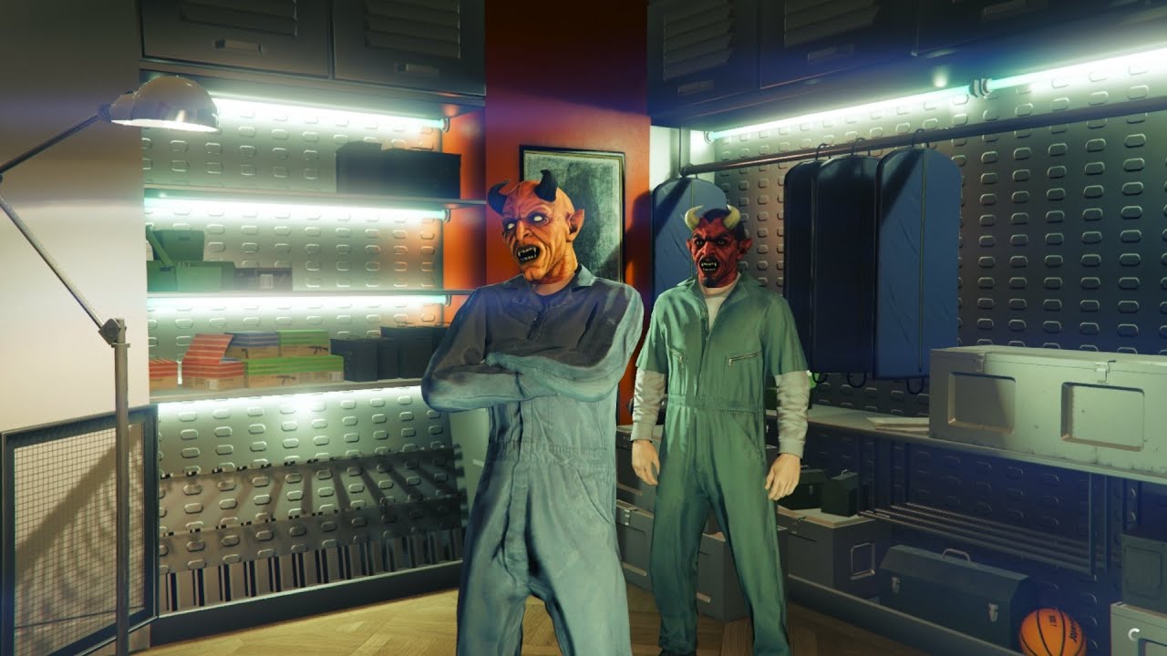 Grand Theft Auto Online some gameplay part 34 and Flux Travelers HQ ...