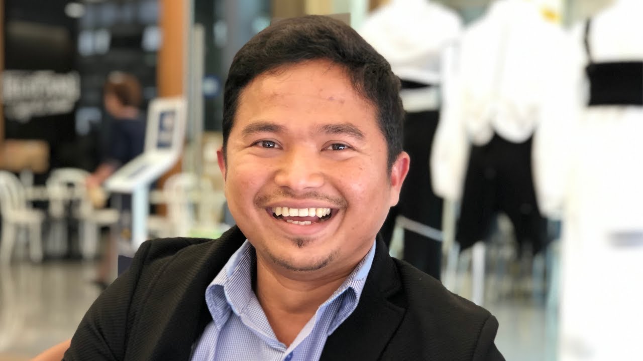 Take a tour with Flinders Business Graduate Juni - YouTube