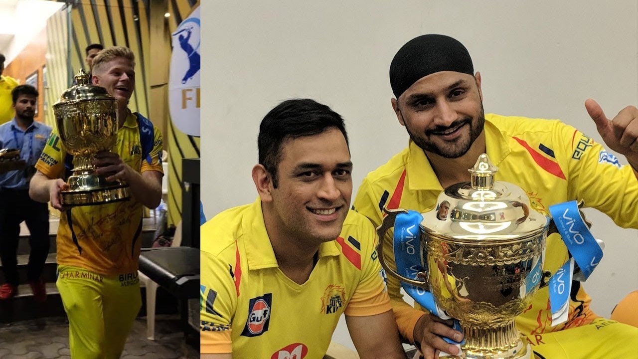 Chennai Super Kings Celebrations in Dressing Room After winning Final ...