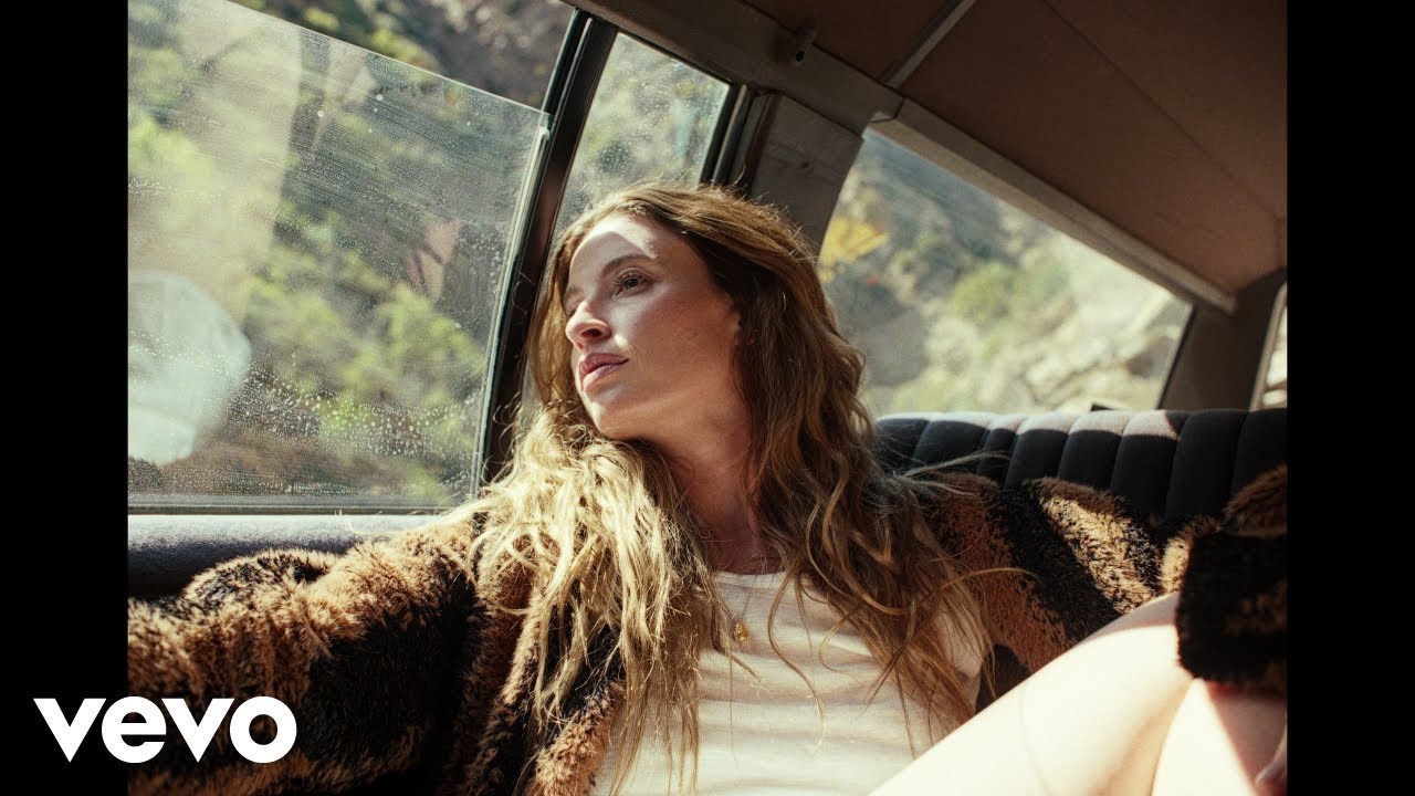 FLETCHER - Hi, Everyone Leave Please (Official Visual) - YouTube