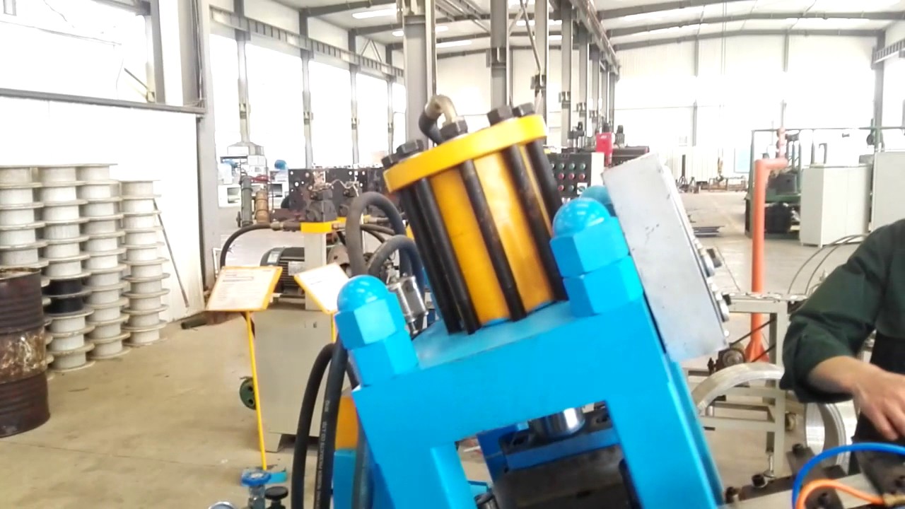 New Type Hydraulic Staple Forming Machine - YouTube
