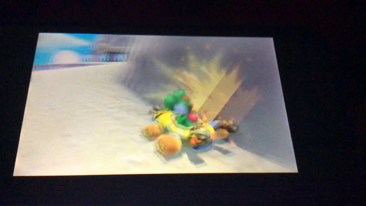 MK7: Yoshi In Rock Rock Mountain - YouTube