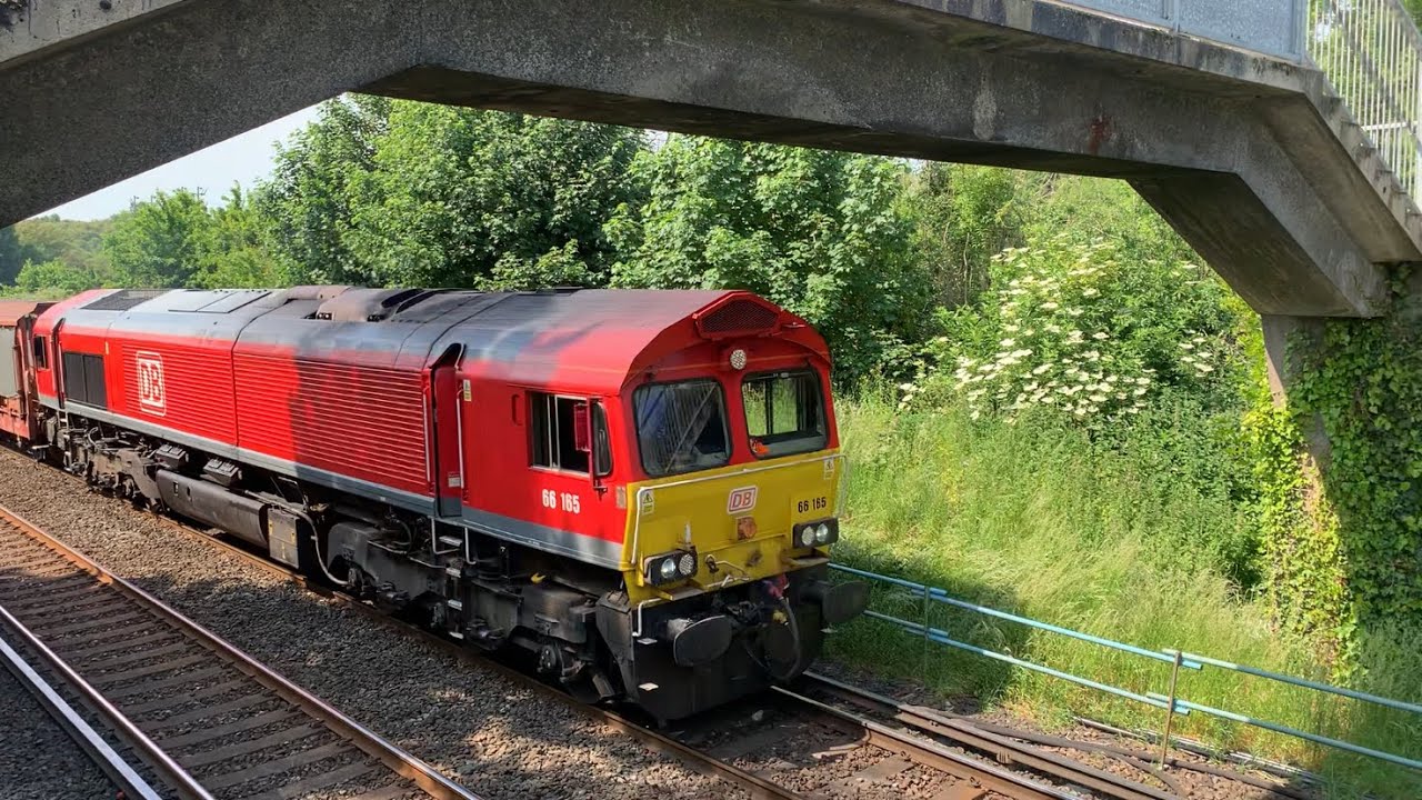 Class 66 + 221 Voyager | 66165 + 221131 | DB Cargo UK + Cross Country ...