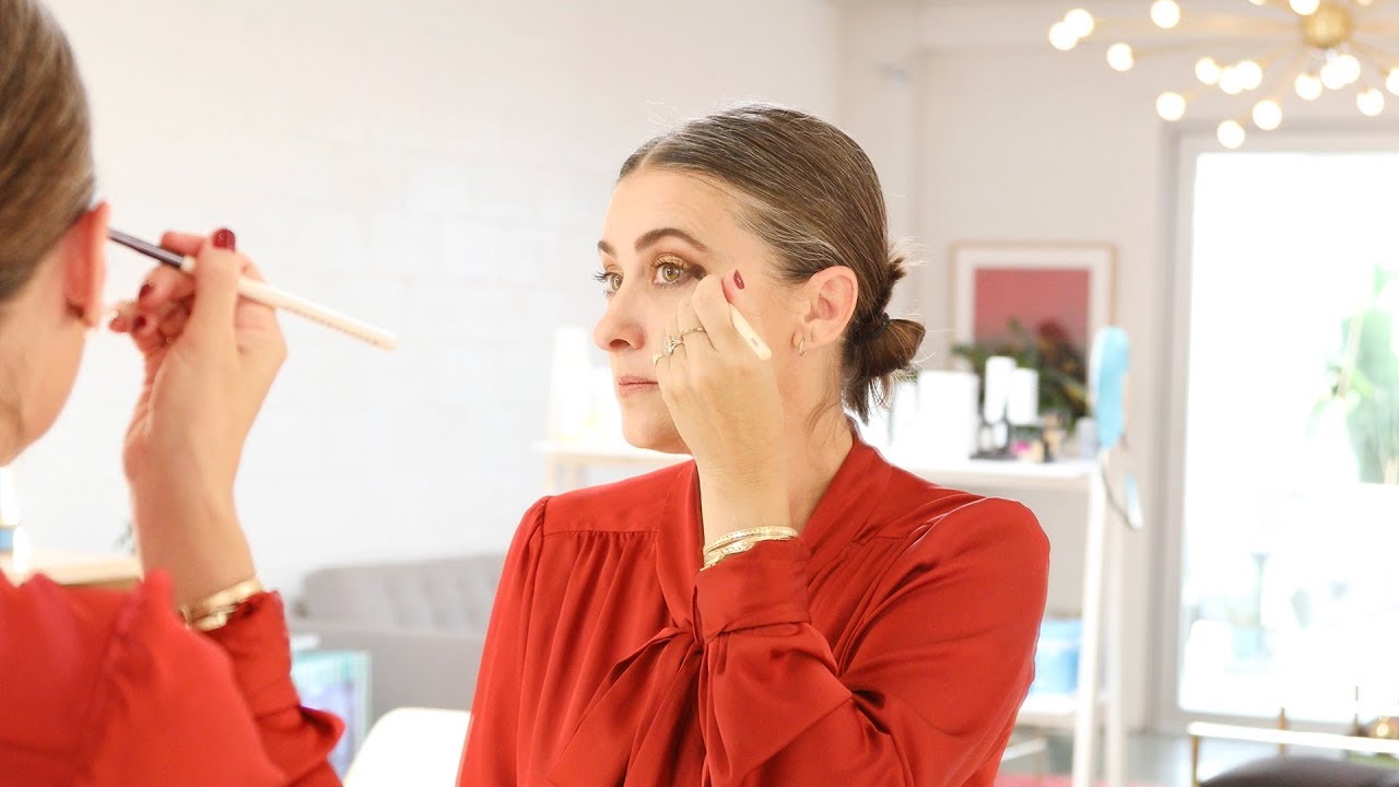 Celebrity Makeup Artist Jenn Streicher Shows How to Achieve an Easy ...