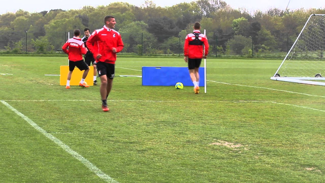 AFCB - The Champions training session 2015 with Diamond Football - YouTube