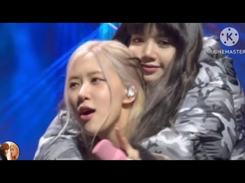 touch by touch that Lisa did to Rose at the concert in the city of ...