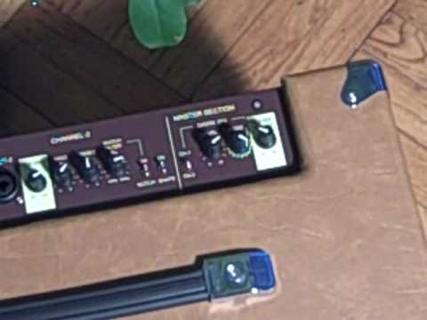 Ultrasound DS4 Acoustic Guitar Amp: VINTAGE GUITAR Magazine - YouTube