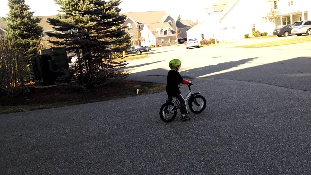 Brody's first day with no training wheels - YouTube