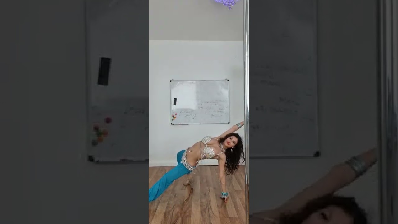 Bollywood + BellyDance = BELLYWOOD 😉 Cora Turner - YouTube