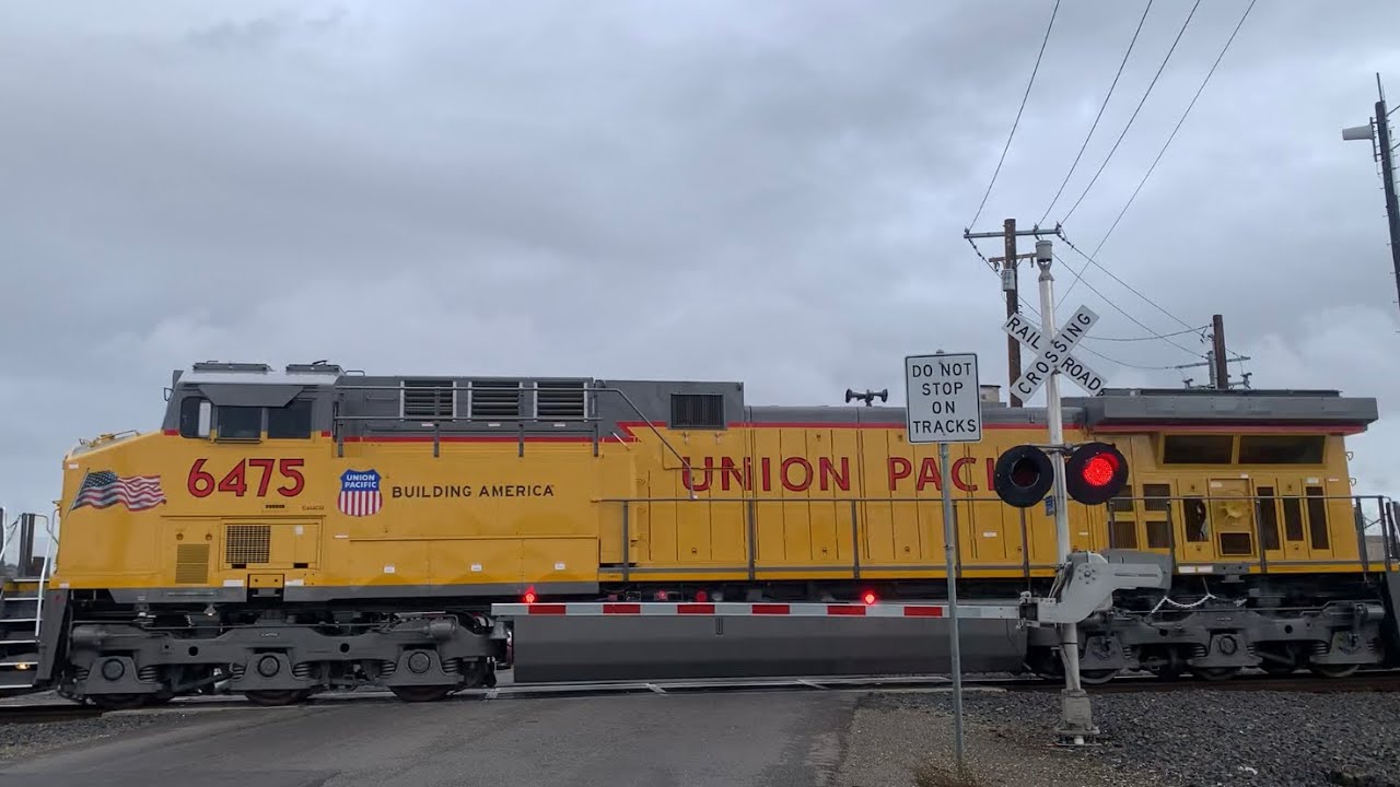 UP 8151 Manifest Freight Train South - Elder Creek Road Railroad Crossing, Sacramento CA - YouTube