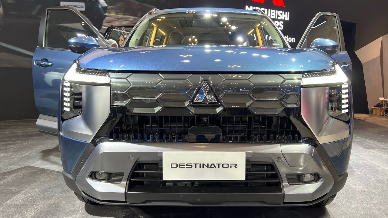 2025 Mitsubishi DESTINATOR Ultimate Premium (Lunar Blue) - Luxury SUV 7 ...