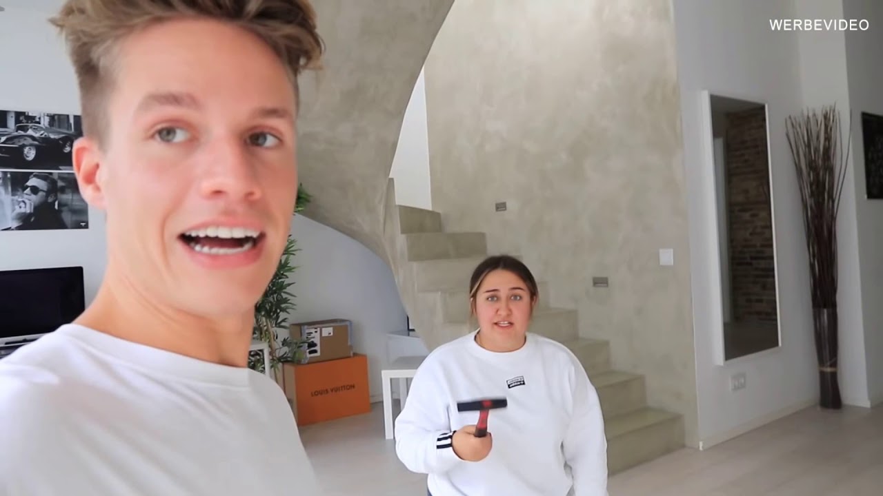 Versuche nicht zu LACHEN von Luca und Sandra | Blue Lama - YouTube