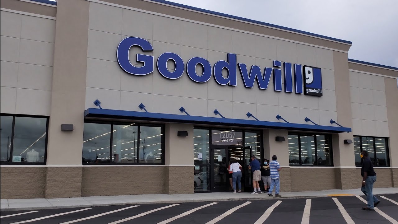 Goodwill in Orange Grove/Gulfport, MS (Former Kmart) - YouTube