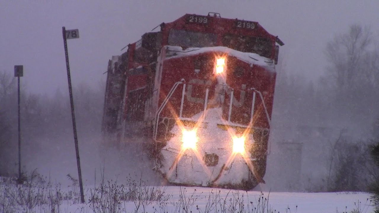 CN 2199 West, During A Snowstorm 01-28-2015 - YouTube