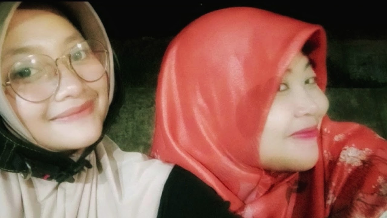 Bunda Icha Sedank Menyendiri - YouTube