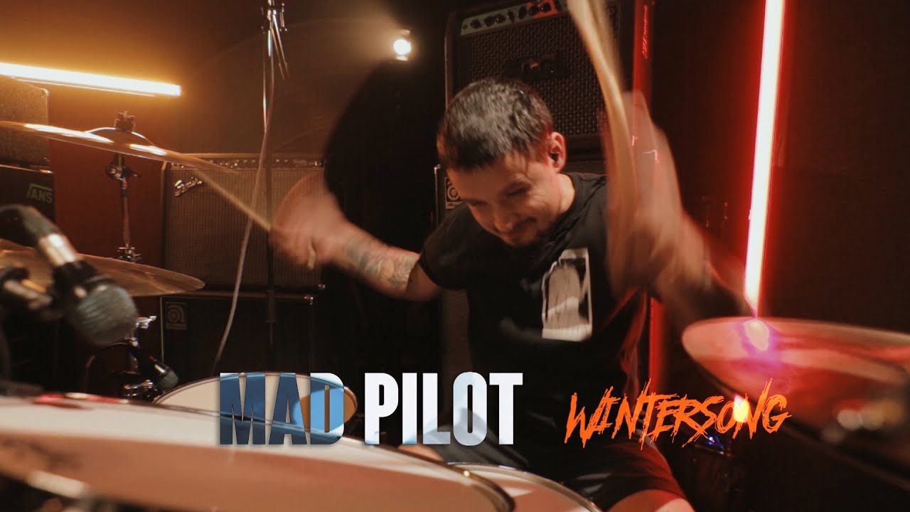 Mad Pilot - Wintersong (Live @ DTH Studios) - YouTube