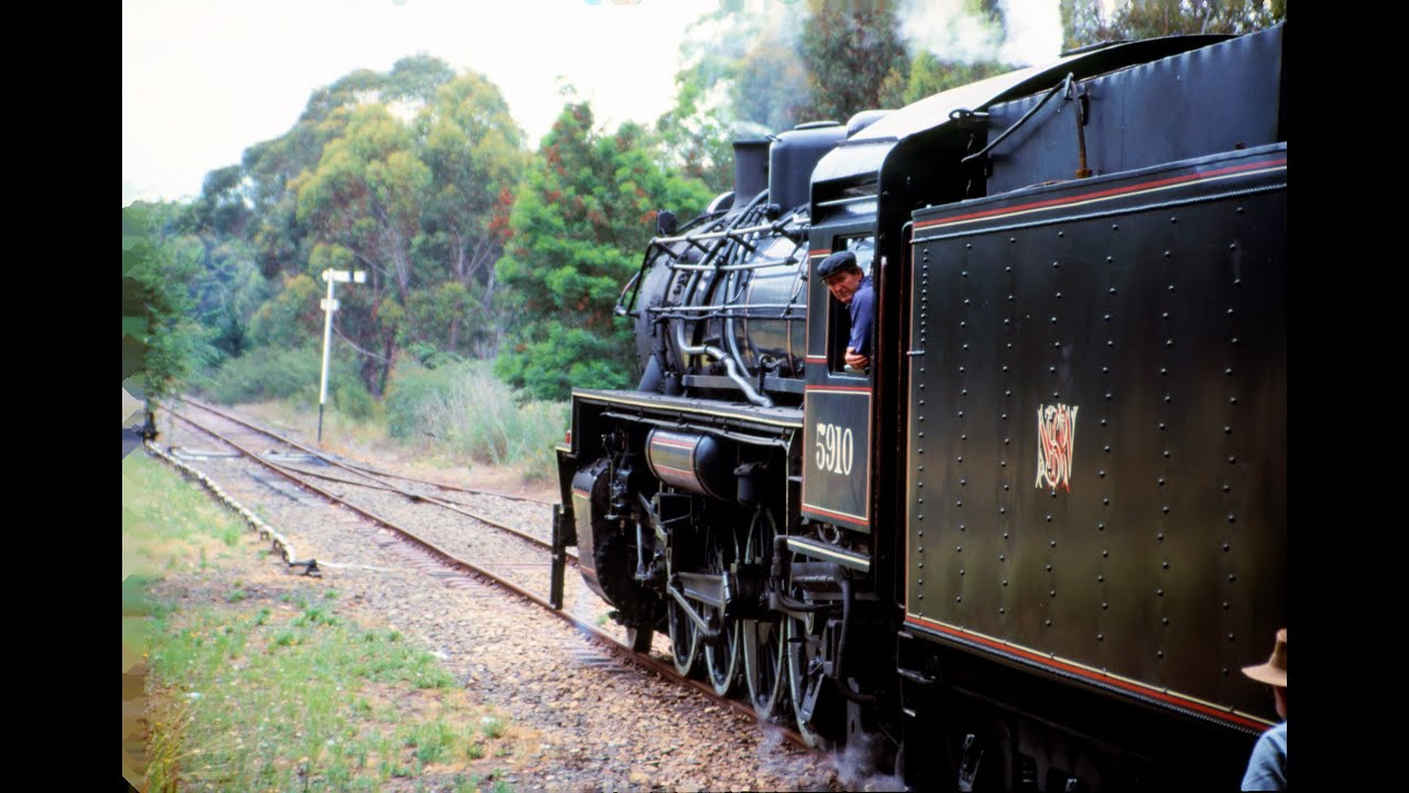 Australian Steam: 5910 on Thirlmere Shuttles, 15 December 1997 - YouTube