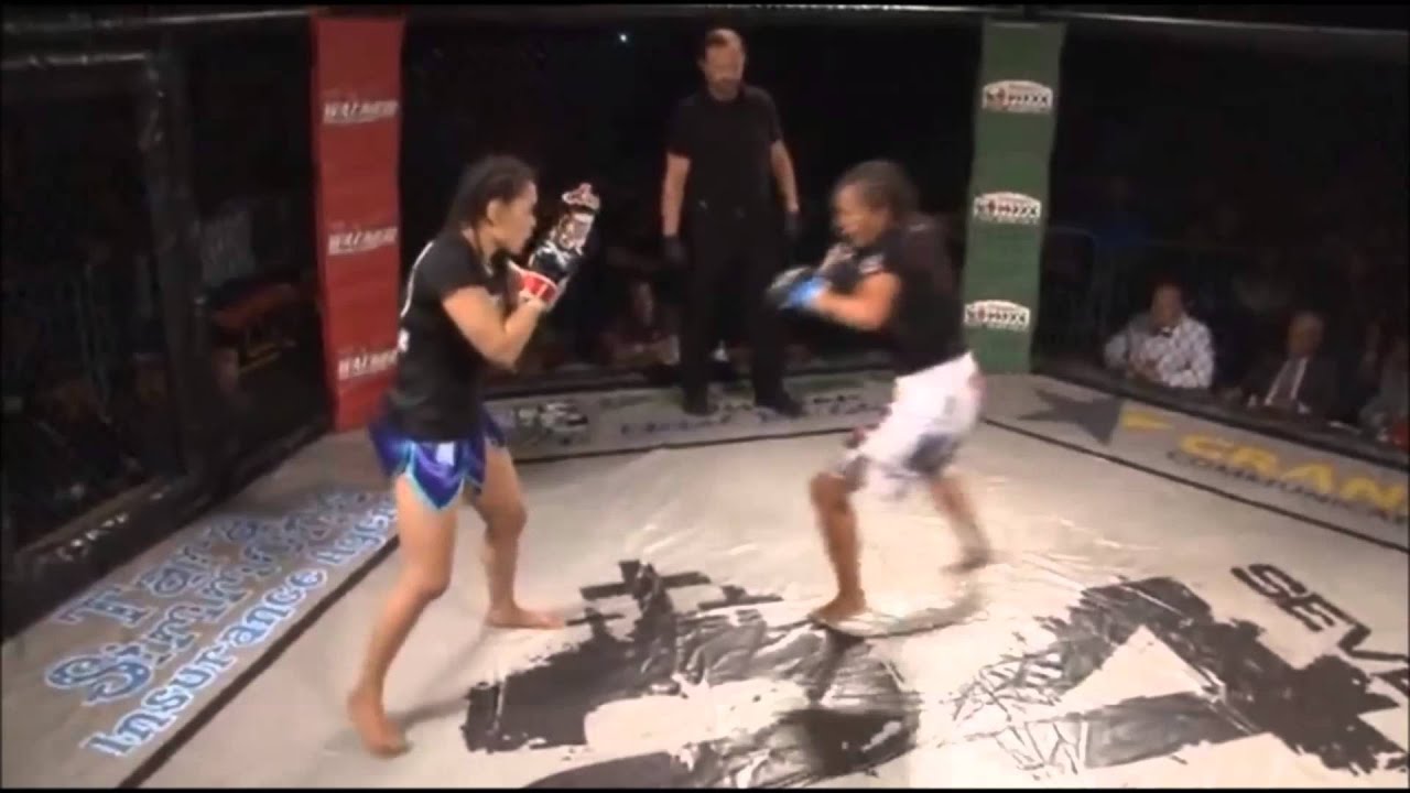 Vicious Female Mma Knockout Alida Gray Delivers Brutal Ko Punch To