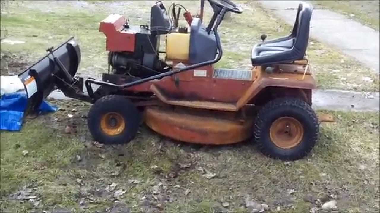 joy riding on the snapper lt11 tractor 1984 with 11hp briggs - YouTube