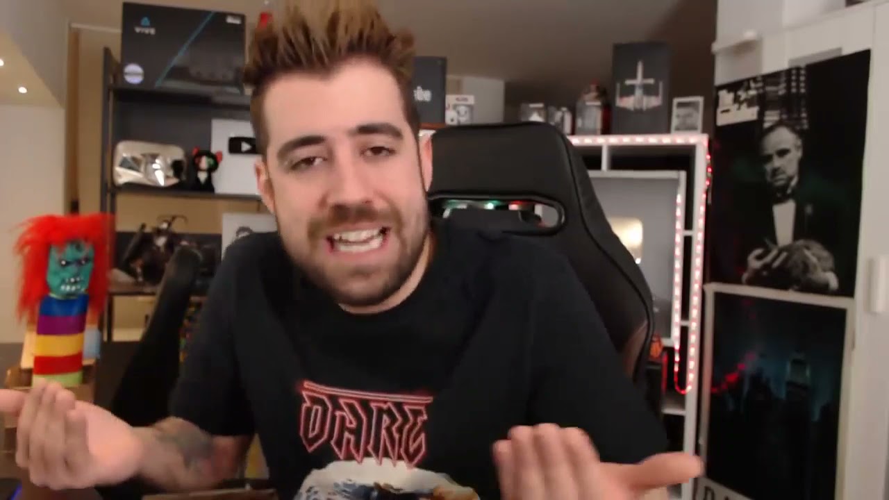 Y sí tu y yo no compartimos esos mismos pensamientos no pasa nada ...