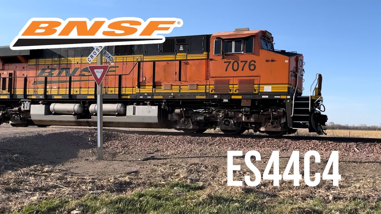 Trio of BNSF ES44C4s Roll Through the Fields of South Dakota - YouTube
