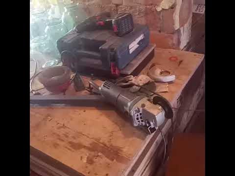 Триммер из болгарки - YouTube