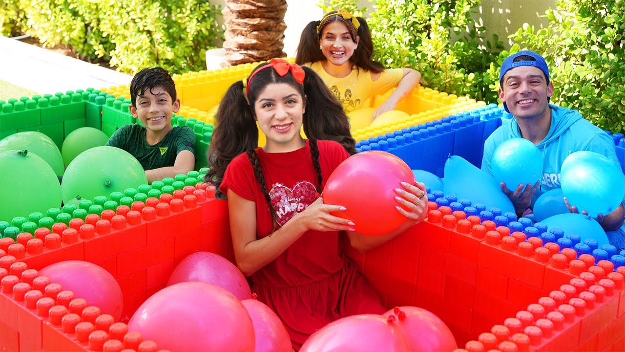 Sara and Jason play the four colors challenge with family - YouTube