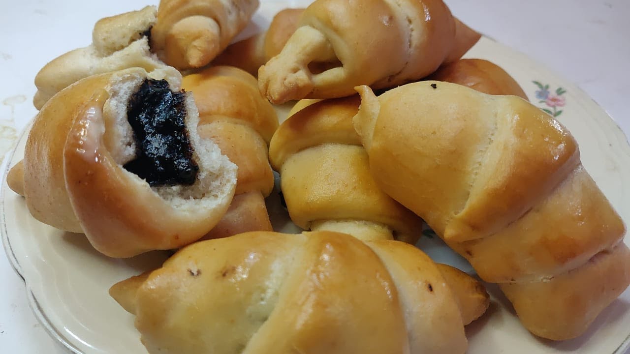 Moonfils Recipe| Croissant Snakes Recipe - YouTube