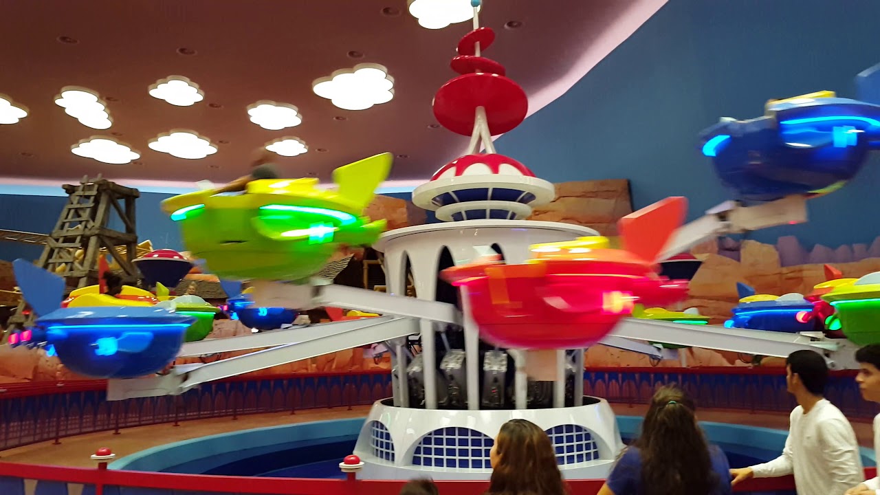 Warner Bros. World Abu Dhabi. Fast and Furry-ous. - YouTube