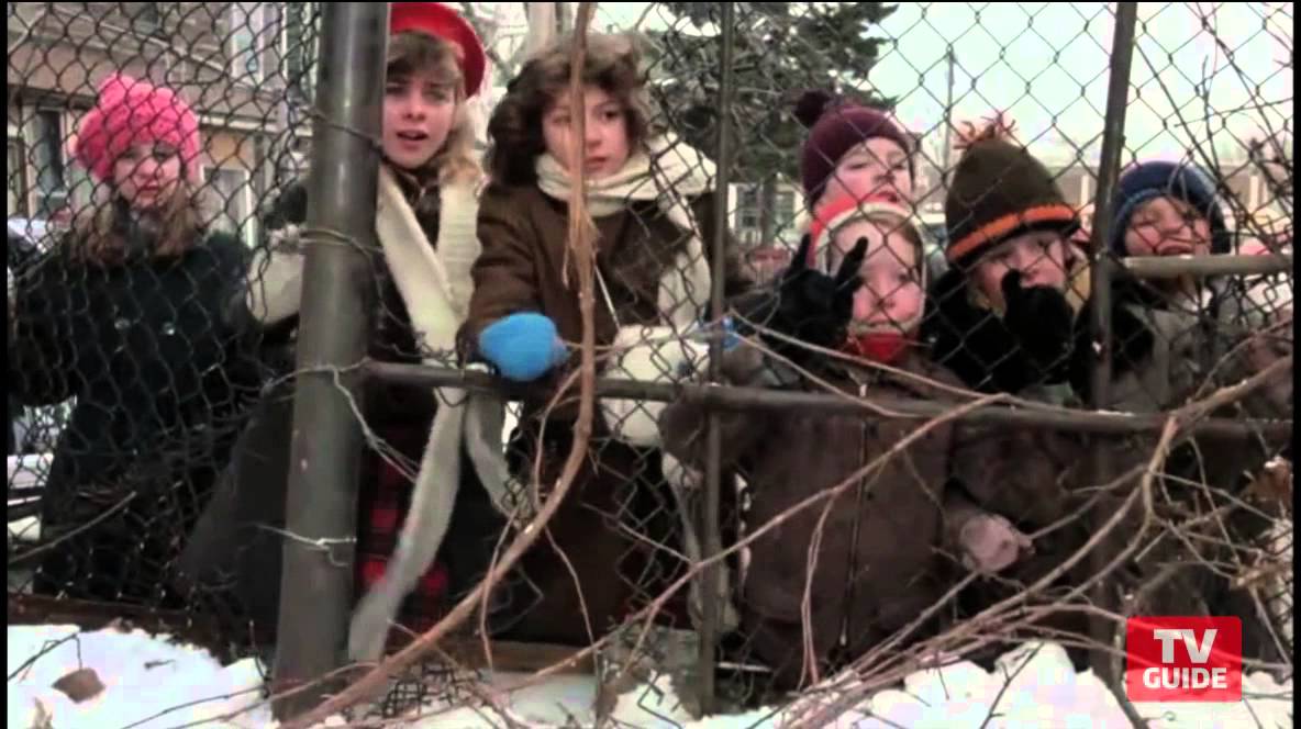 Jingle Brawls: 8 of our favorite Christmas fights - YouTube