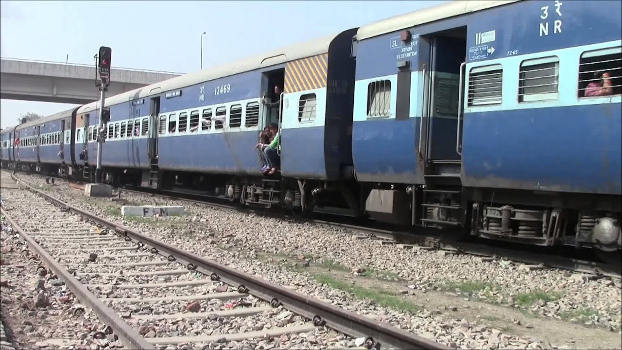 Indian Railways Cdg Bdts Sf Exp 22452 at Gurgaon Station 22/Feb/2015 ...