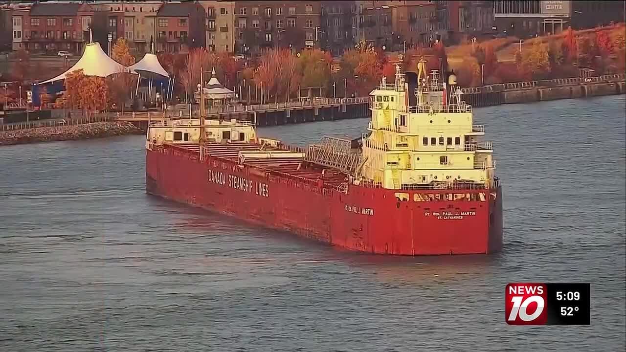 Freighter stuck in Detroit River - YouTube