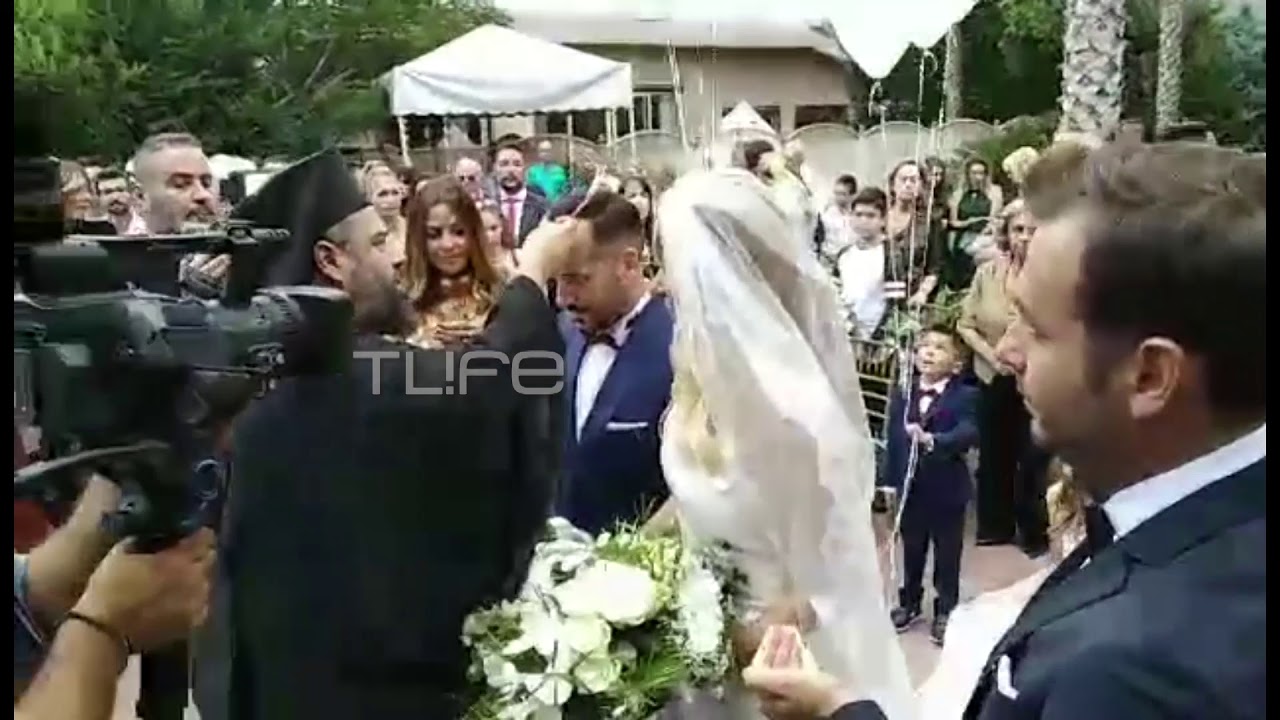 Η Μαίρη Αρώνη και ο Σπύρος Σιγούρος παντρεύτηκαν! - YouTube