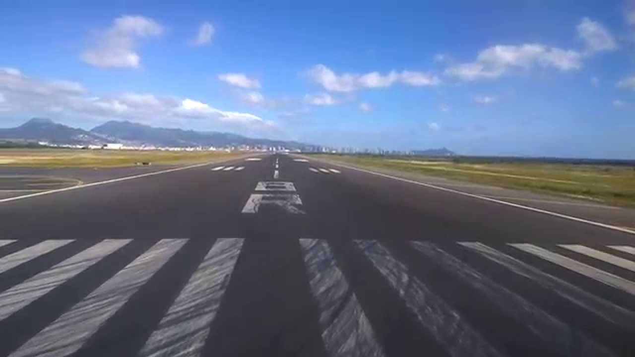 Beautiful Takeoff from Honolulu Airport - YouTube
