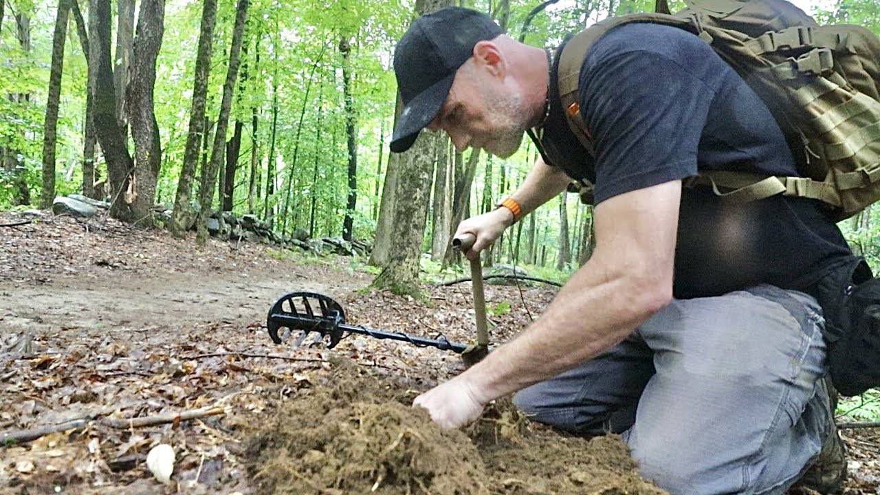 First time i have ever dug one of these silver coins metal detecting ...