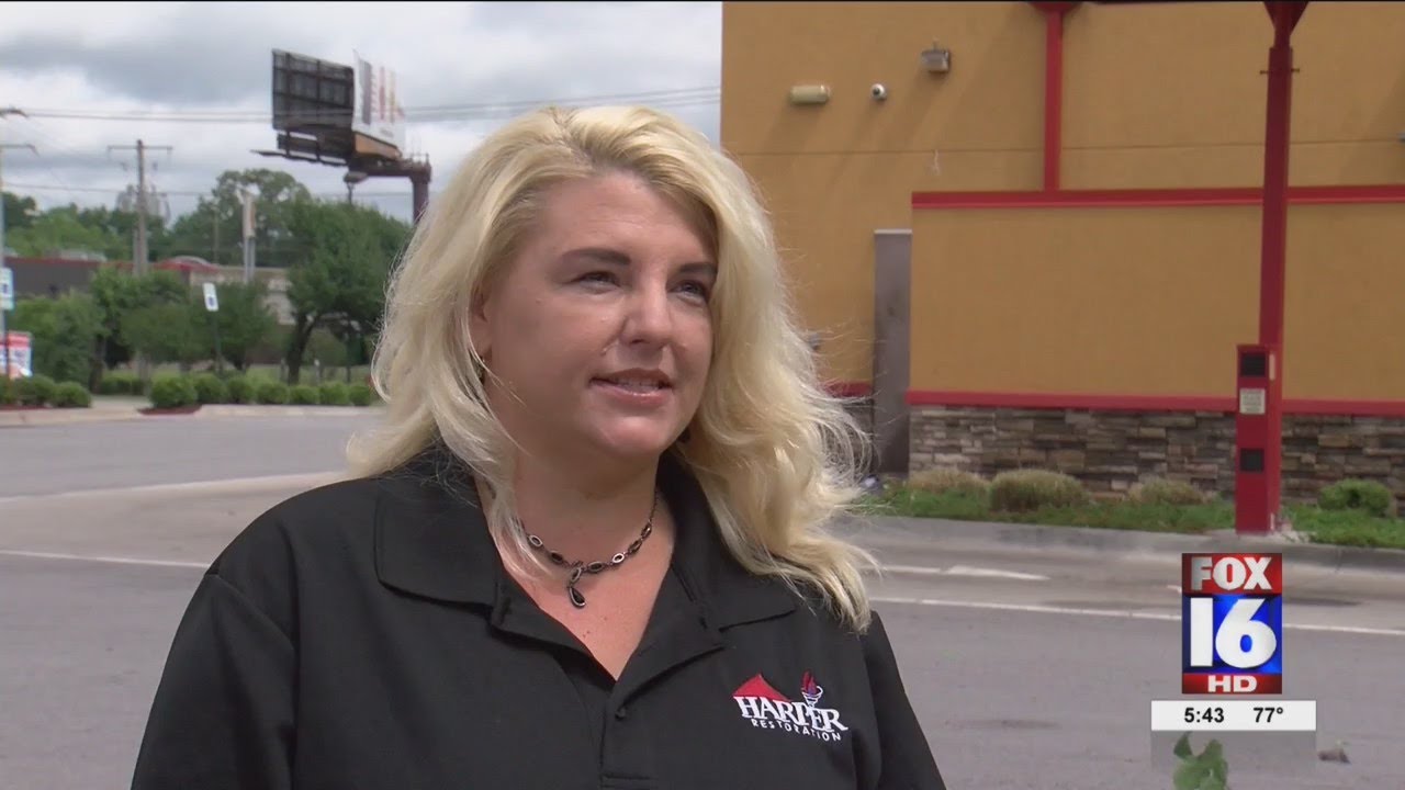 Popeyes manager in LR gives food and shoes to homeless woman; customer ...